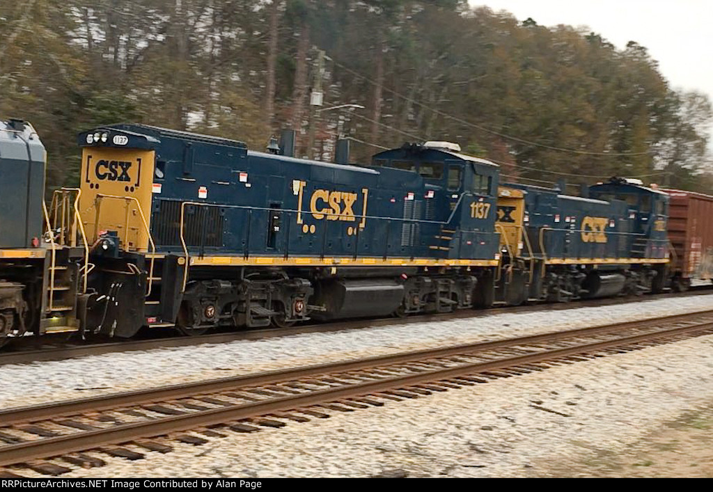 CSX MP15's 1137 and 1182 in tow